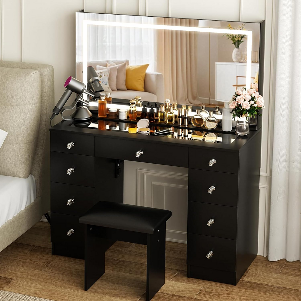 Vanity Desk with Lighted Mirror & Power Outlet – Lintfere
